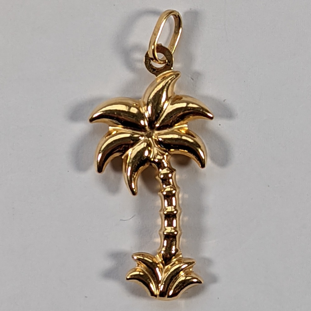 Pre-owned 18ct Gold Coconut Tree Pendant - Own4Less